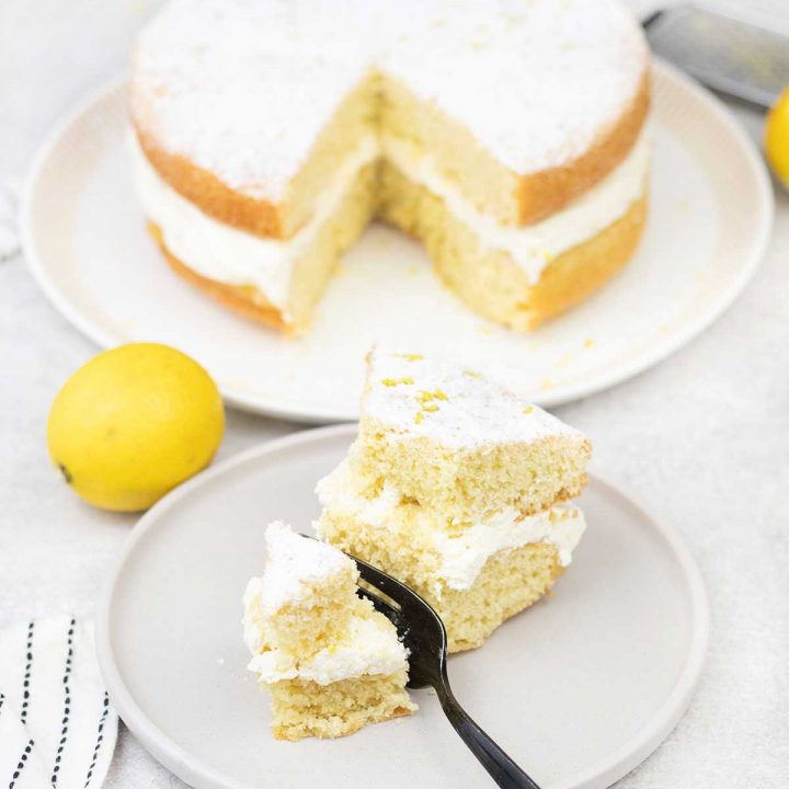 Lemon Victoria Sponge With Lemon Curd - Recipe Tale