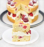 Raspberry Sponge Cake - Recipe Tale
