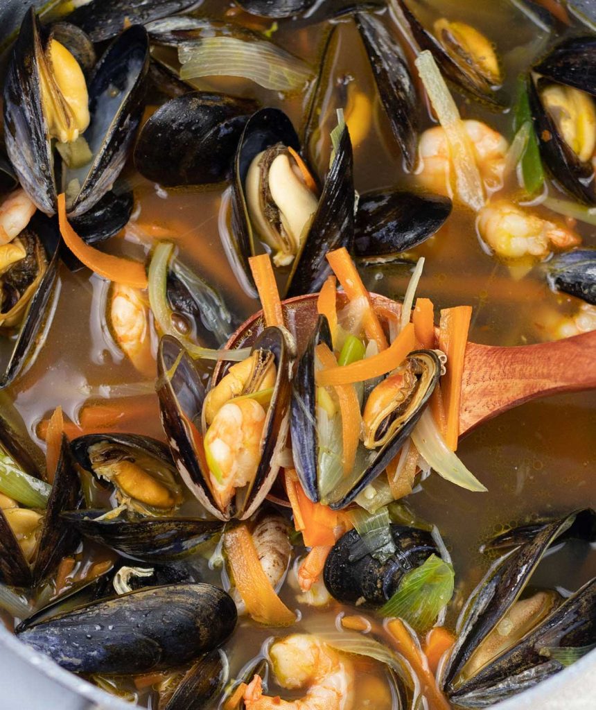 Spicy Korean-Chinese Seafood Soup (Jjampong) - Recipe Tale