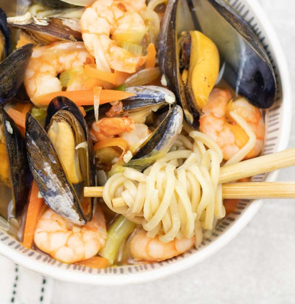 Spicy Korean-Chinese Seafood Soup (Jjampong) - Recipe Tale