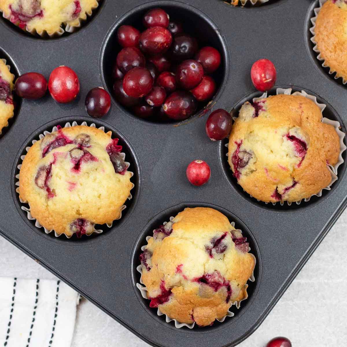 Fresh Cranberry Muffins - Super Easy - Recipe Tale
