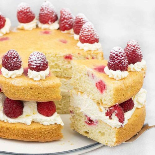 Raspberry Sponge Cake - Recipe Tale