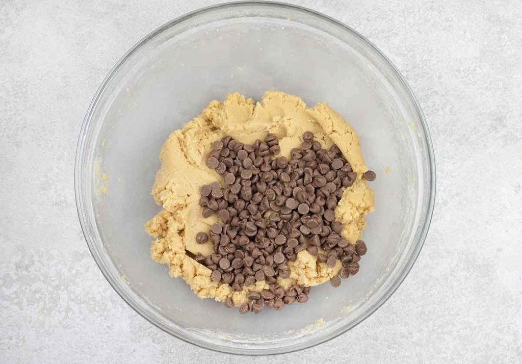 Cloud Cookies With Chocolate Chips - Recipe Tale