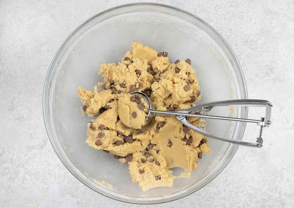Cloud Cookies With Chocolate Chips - Recipe Tale